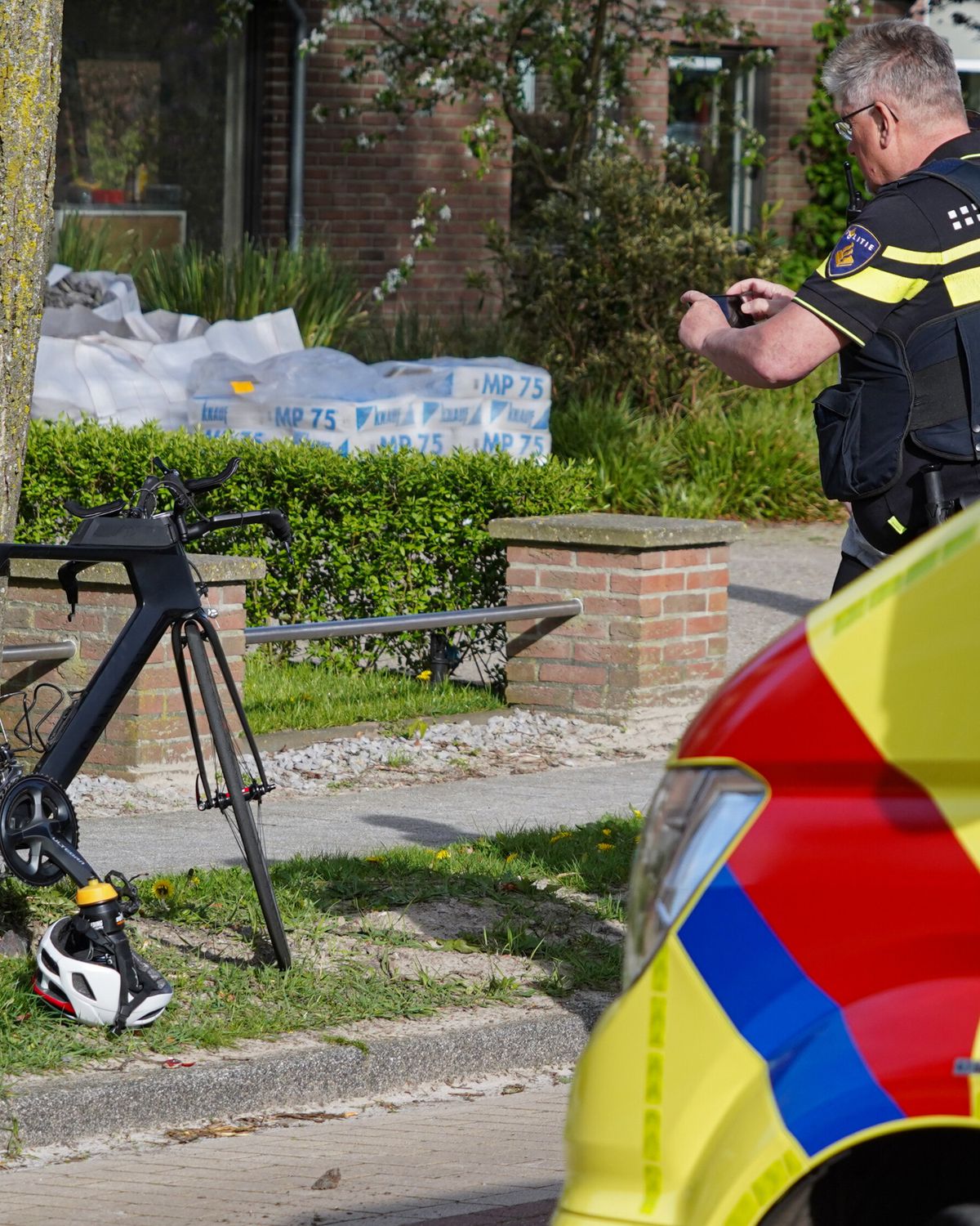 Fietser gewond bij ongeluk met auto in Annen - RTV Drenthe