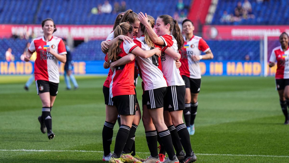 Feyenoord Vrouwen genieten van debuut in De Kuip: 'Dit smaakt naar meer ...