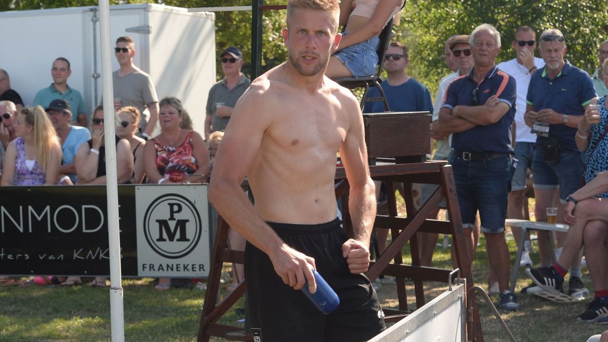 Menno van Zwieten is zijn shirt kwijt | Tiny Hoekstra valt buiten de ...