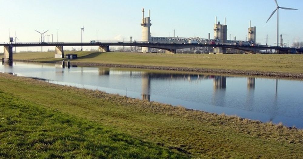 Hartelbrug afgesloten door werkzaamheden - Rijnmond
