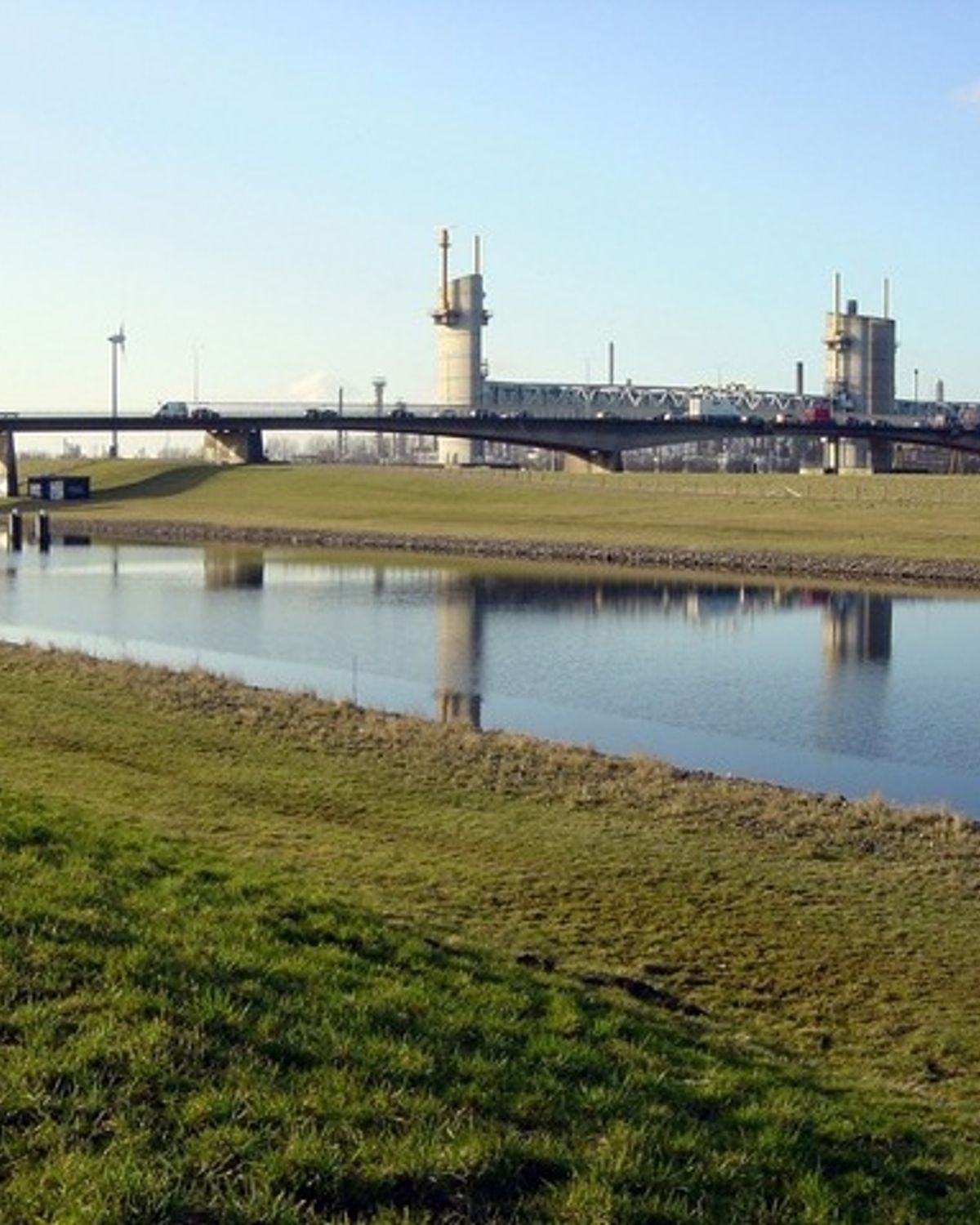 Hartelbrug afgesloten door werkzaamheden - Rijnmond