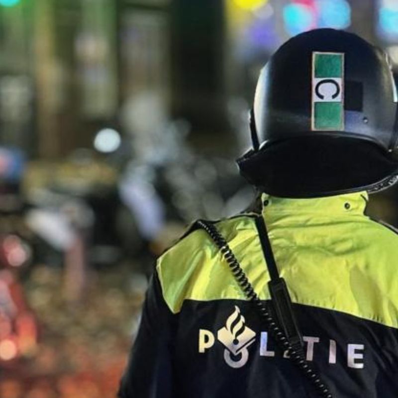 Rotterdamse politie schiet te hulp bij rellen - Rijnmond