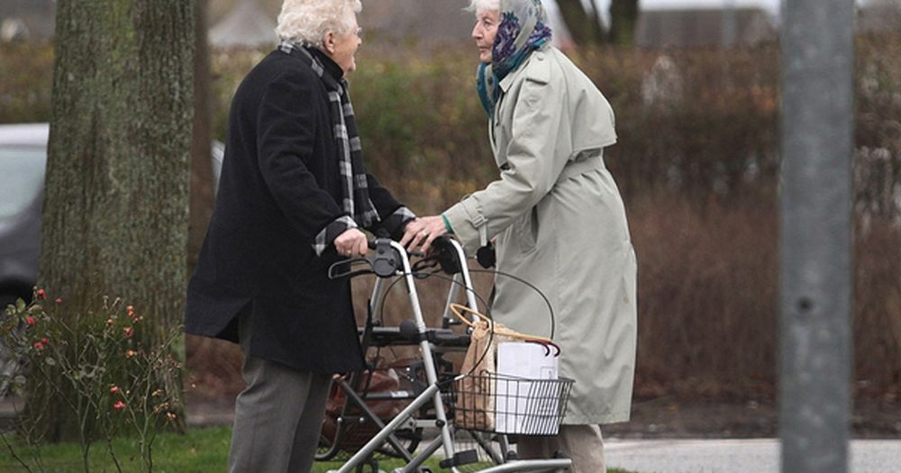 Harenaar maakt podcast over ouder worden: 'Ouderen begrijpen intrigeert ...