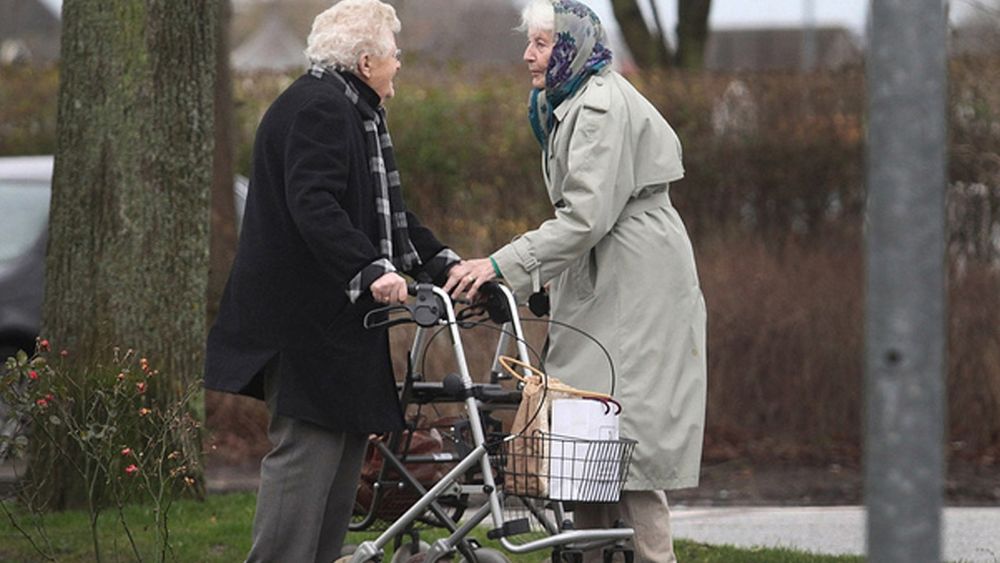 Harenaar maakt podcast over ouder worden: 'Ouderen begrijpen intrigeert ...