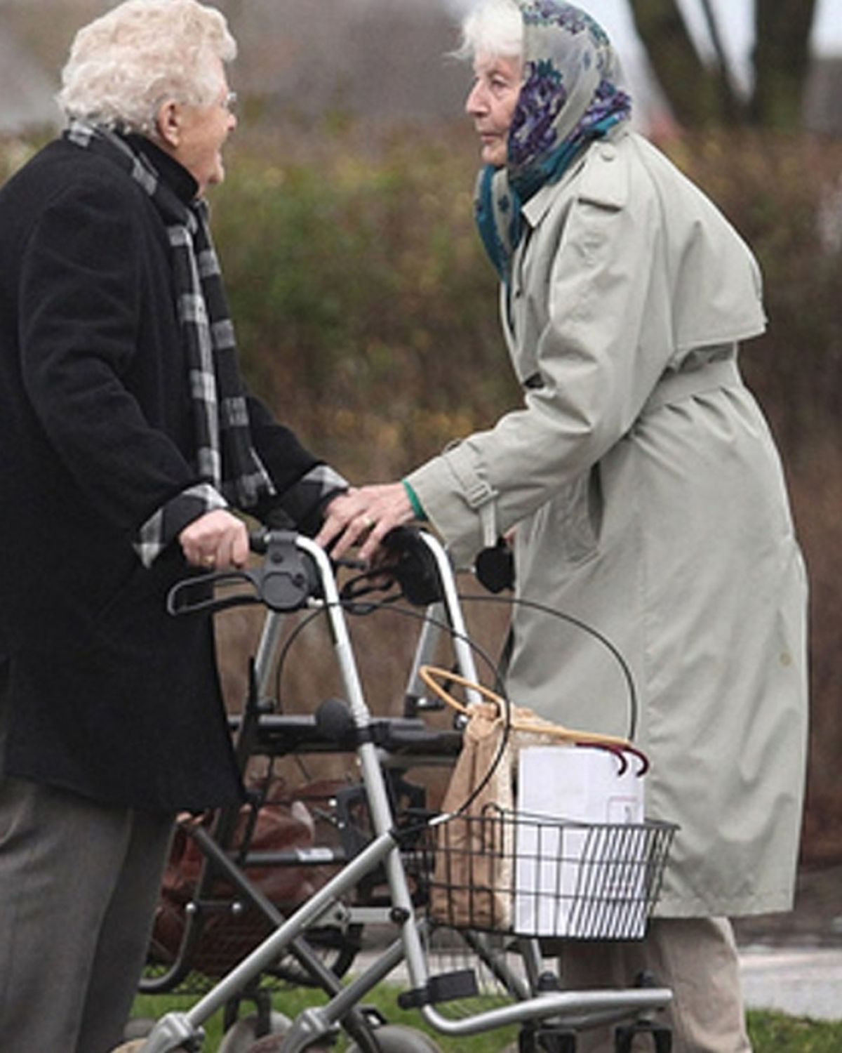 Harenaar maakt podcast over ouder worden: 'Ouderen begrijpen intrigeert ...