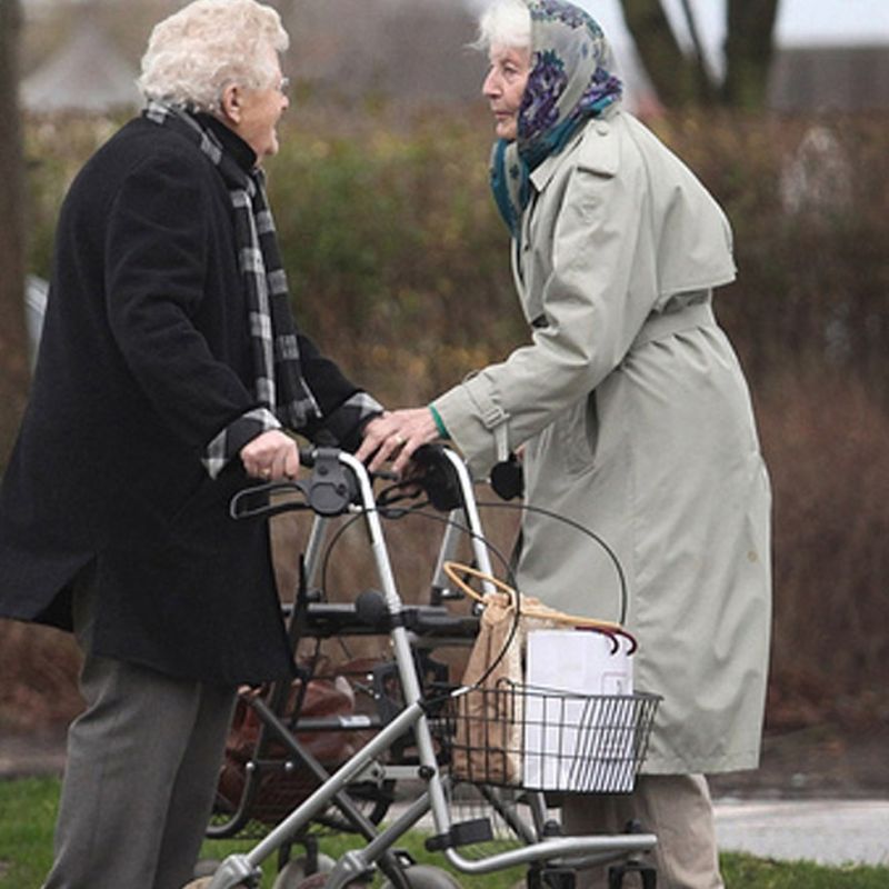 Harenaar maakt podcast over ouder worden: 'Ouderen begrijpen intrigeert ...