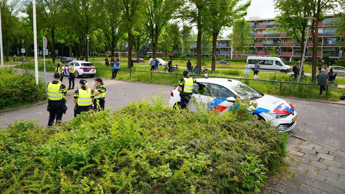 Na weken protest is het zover: eerste asielzoekers in De Maten - Omroep ...