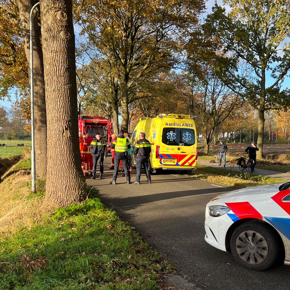 Gewonde bij botsing tussen auto en vrachtwagen in Nieuw-Roden - RTV Drenthe