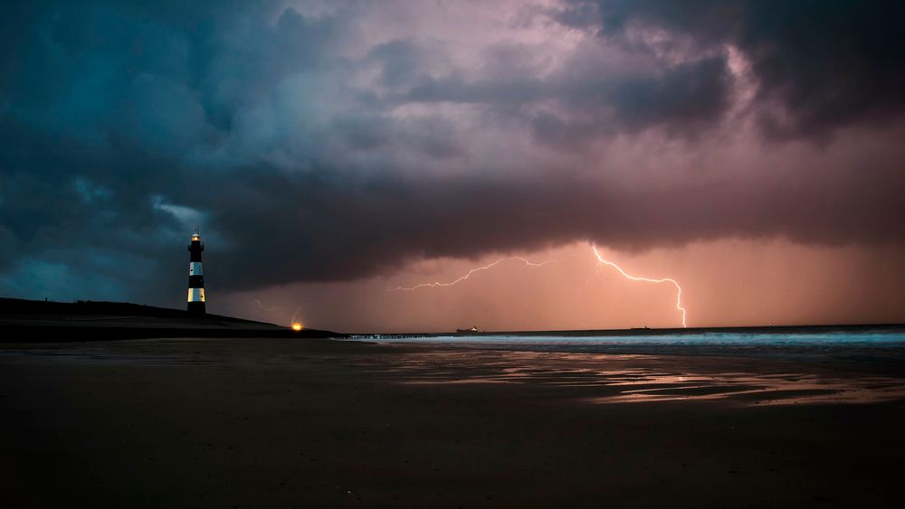 Stevige onweersbuien verwacht, KNMI geeft code geel af voor ...
