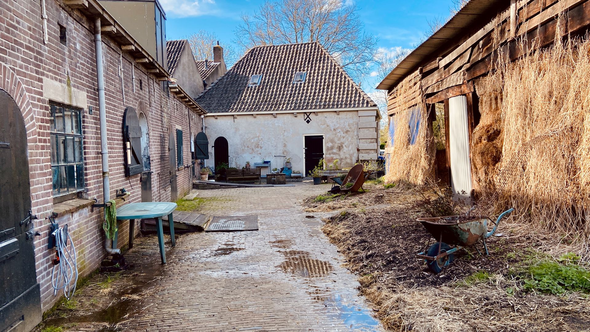 Janneke en George wonen in groene enclave in Overschie: een idyllische ...