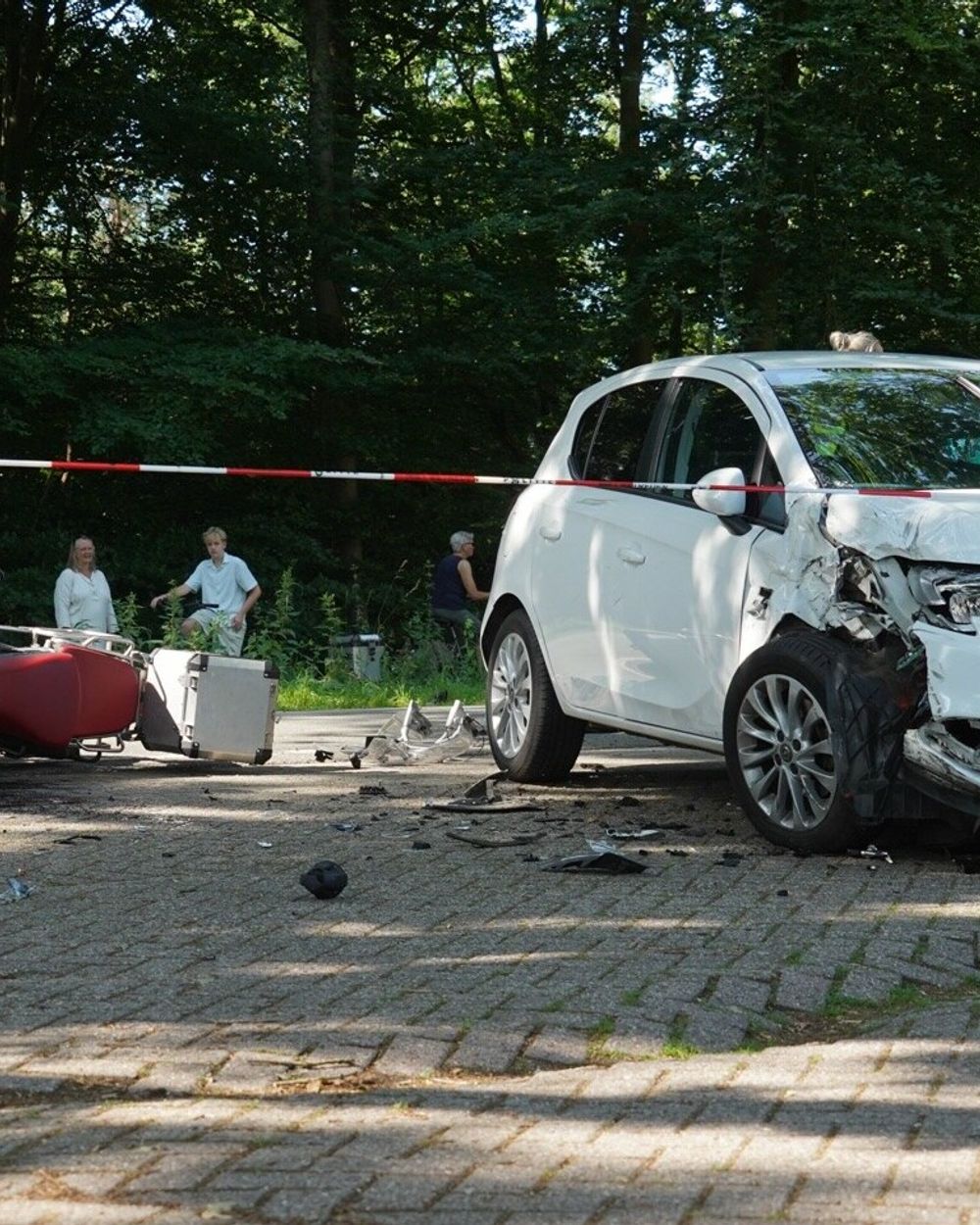 Motorrijder raakt gewond bij botsing met auto in Westerbork - RTV Drenthe