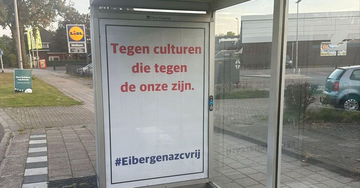 Reclamebureau haalt anti-azc-posters weg: 'Vooraf niet kunnen ...