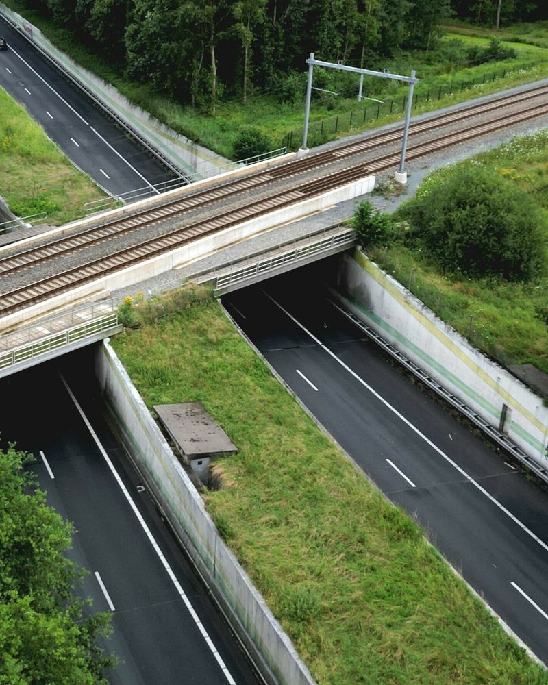 A28 dagenlang deels dicht door vorst: 'Niet tegenop te strooien' - RTV ...
