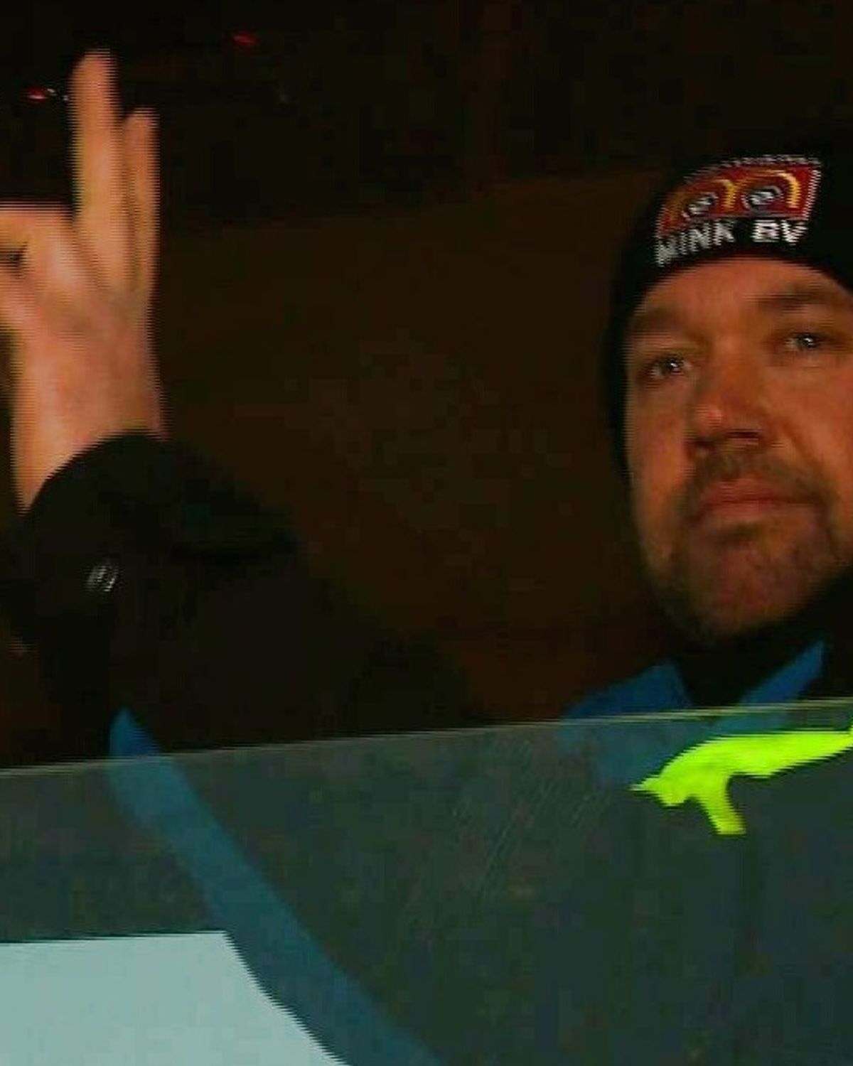 Melkrijder Arjen is ook bij code oranje de hele dag onderweg - Omrop ...