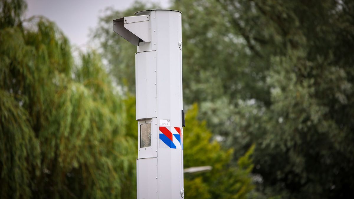 Deze nieuwe flitspaal is direct een goudmijn - Omroep Gelderland