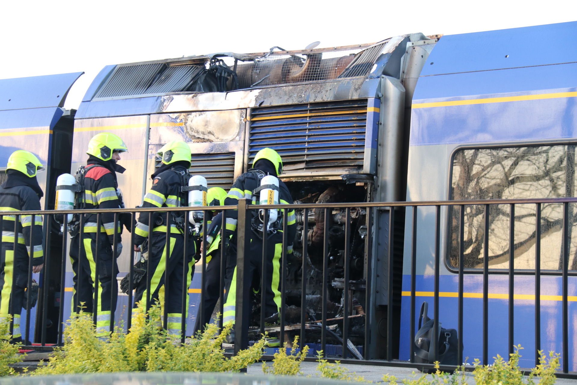 Trein in brand op station Venray - L1 Nieuws