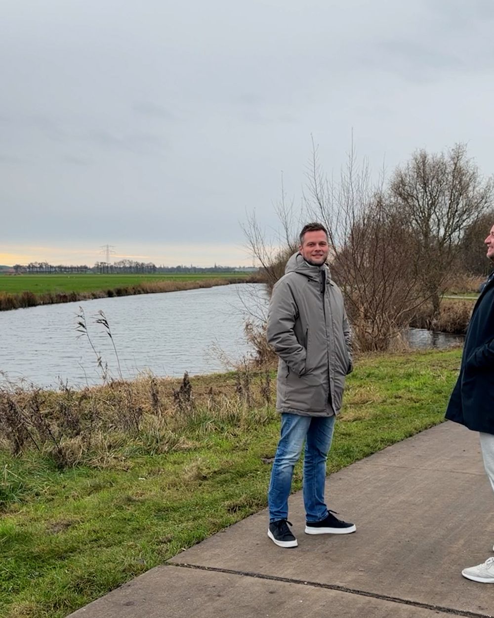 Bewoners in actie tegen hoogspanningsstation Bunschoten - RTV Utrecht
