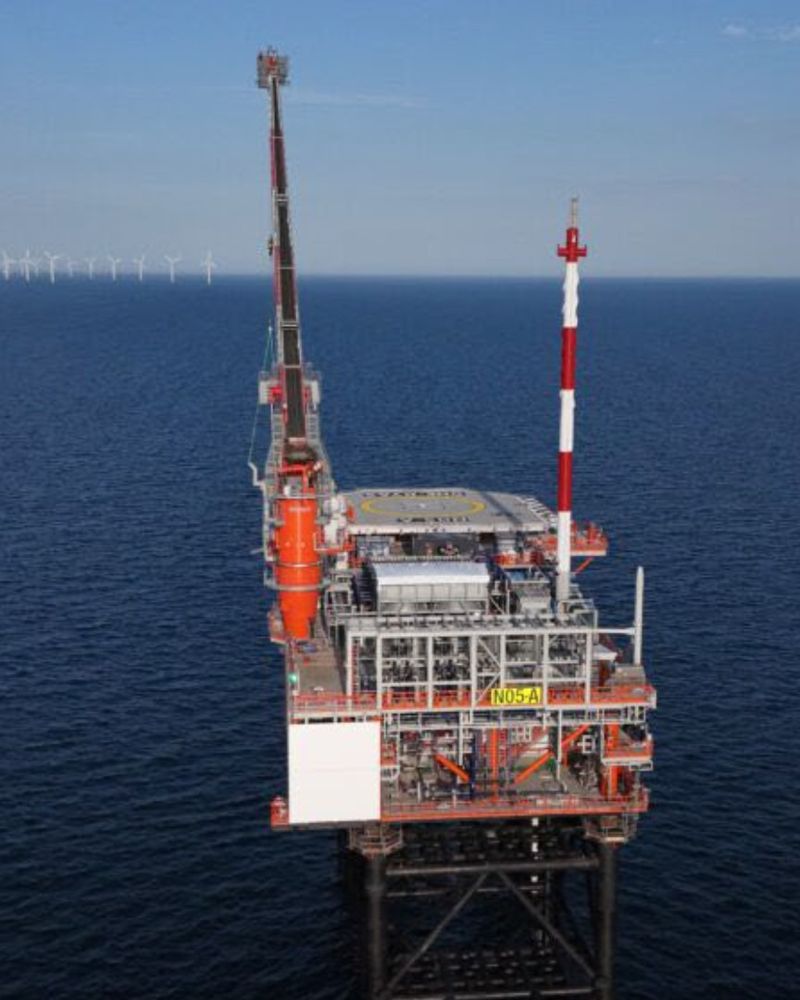 Boorplatform One Dyas boven Schier draait vanaf nu op windstroom - RTV ...