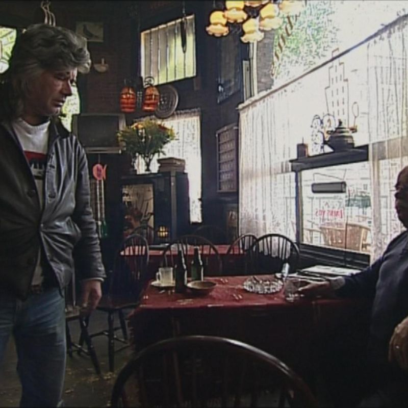 'Vijf euro? Op je muil, gauw!' Willems Kantine keert terug bij Rijnmond ...