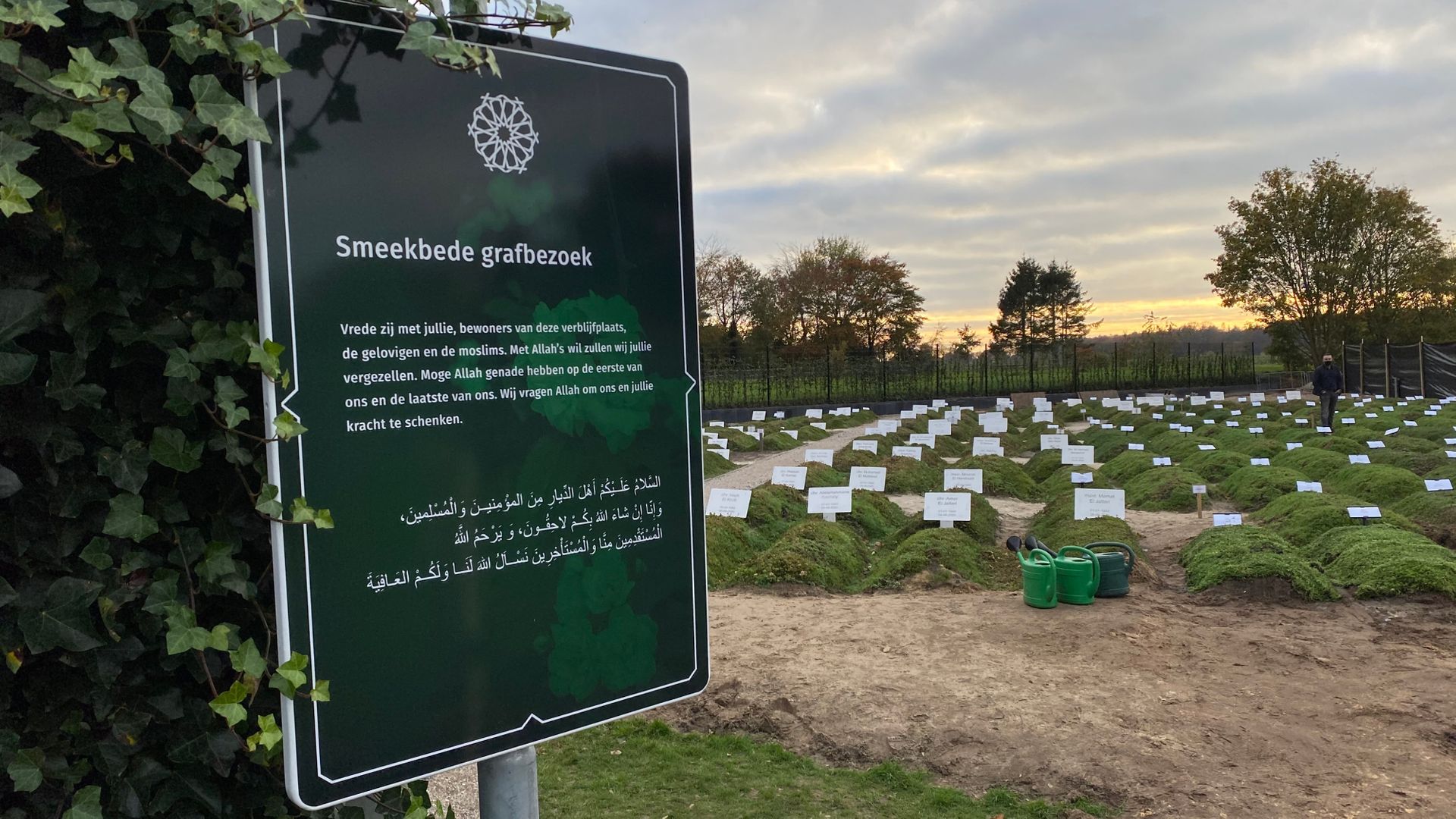 Drukte bij islamitische begraafplaats Zuidlaren: 'Soms wel zes ...