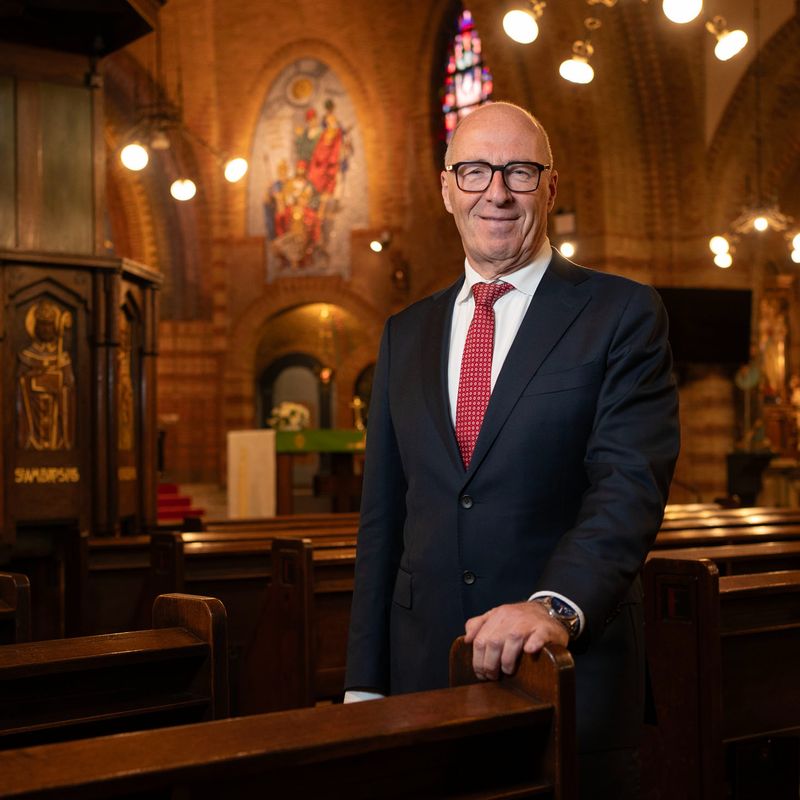 Dominee Dorgelo gaat Kerstnachtdienst in Streektaal voor: "De taal die ...