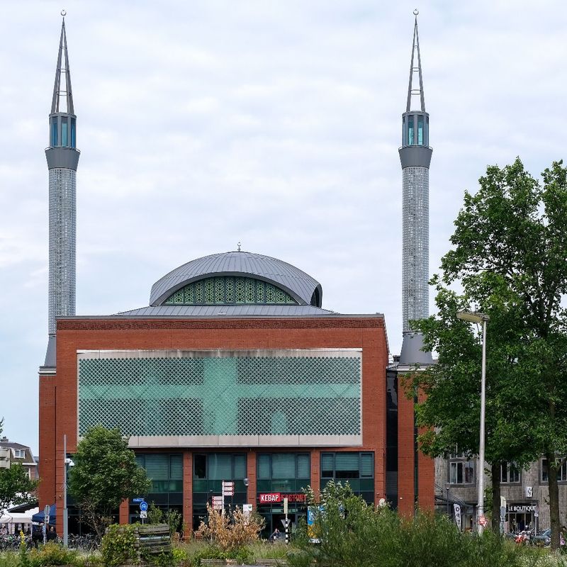 Utrechtse Ulu Moskee coördineert hulpacties na aardbeving in Syrië en ...