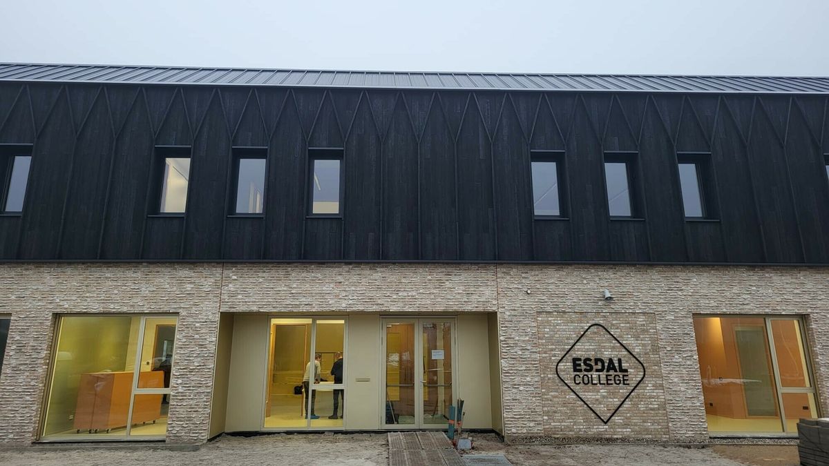 Esdal College in Borger al na één jaar te klein en School 59 in Nieuw ...