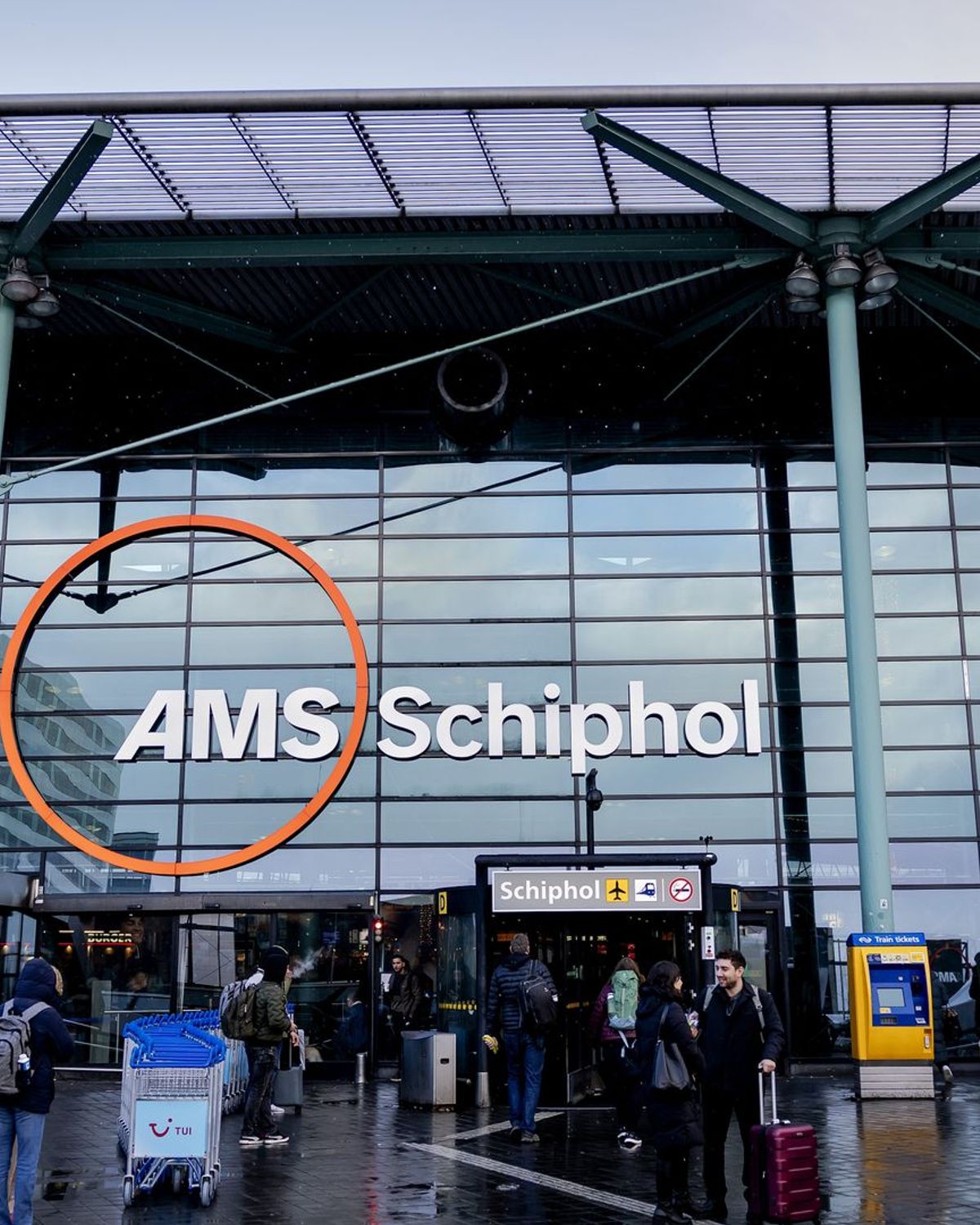 Vrouw uit Zevenaar (31) blijft langer vast op verdenking van terrorisme ...
