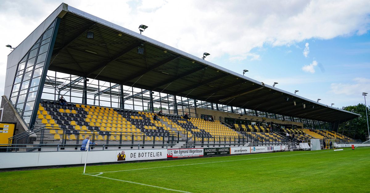Rijnsburgse Boys speelt op eigen sportpark tegen Feyenoord, wijkt dus ...