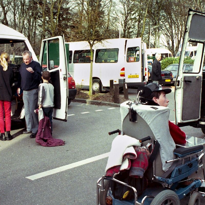 Chauffeurs in zorgvervoer leggen werk neer - RTV Noord