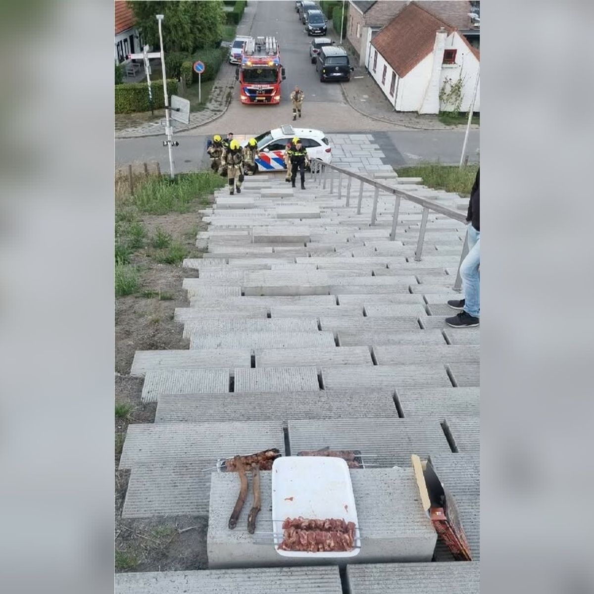 Brandweer en politie rukken uit voor 'grote brand' - Omroep Zeeland