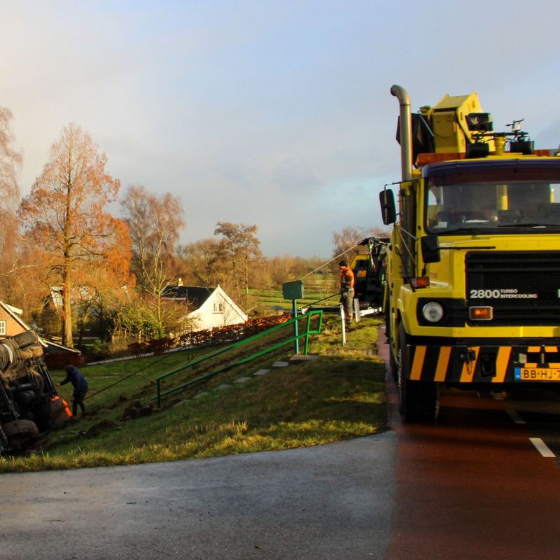 Regio verrast door gladheid, tientallen ongelukken gemeld - Omroep West