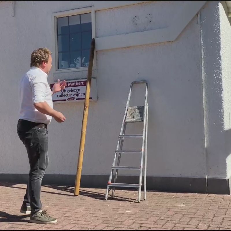 Wie steelt er nou een hofleverancier-bord? - RTV Noord