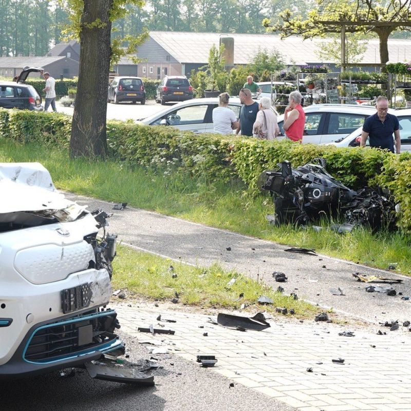 Motorrijder zwaargewond bij aanrijding - Omroep Gelderland