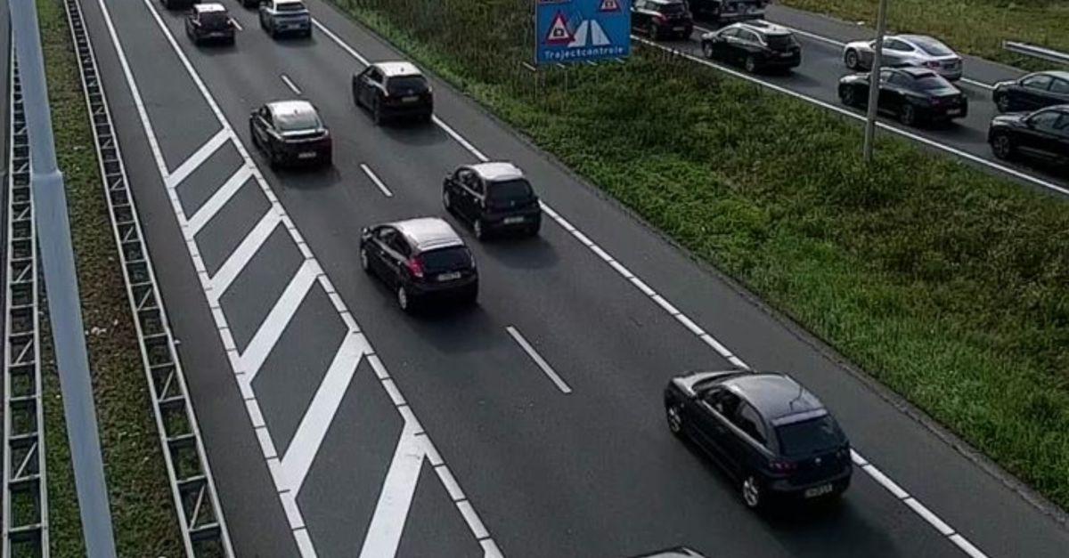 Flinke vertraging vanuit Rotterdam door ongeluk, maar snelweg weer vrij - Rijnmond