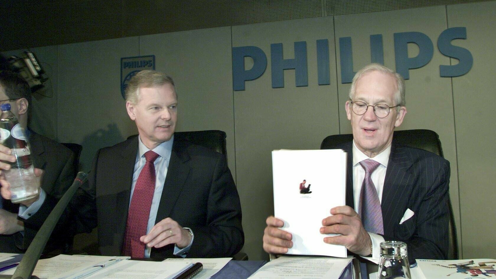 Oud-topmanager Cor Boonstra van onder meer Philips overleden - Omrop ...