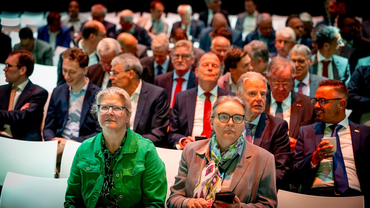 Leden SGP stemmen tegen vrouwen in politieke functies: 'Kennelijk is de ...