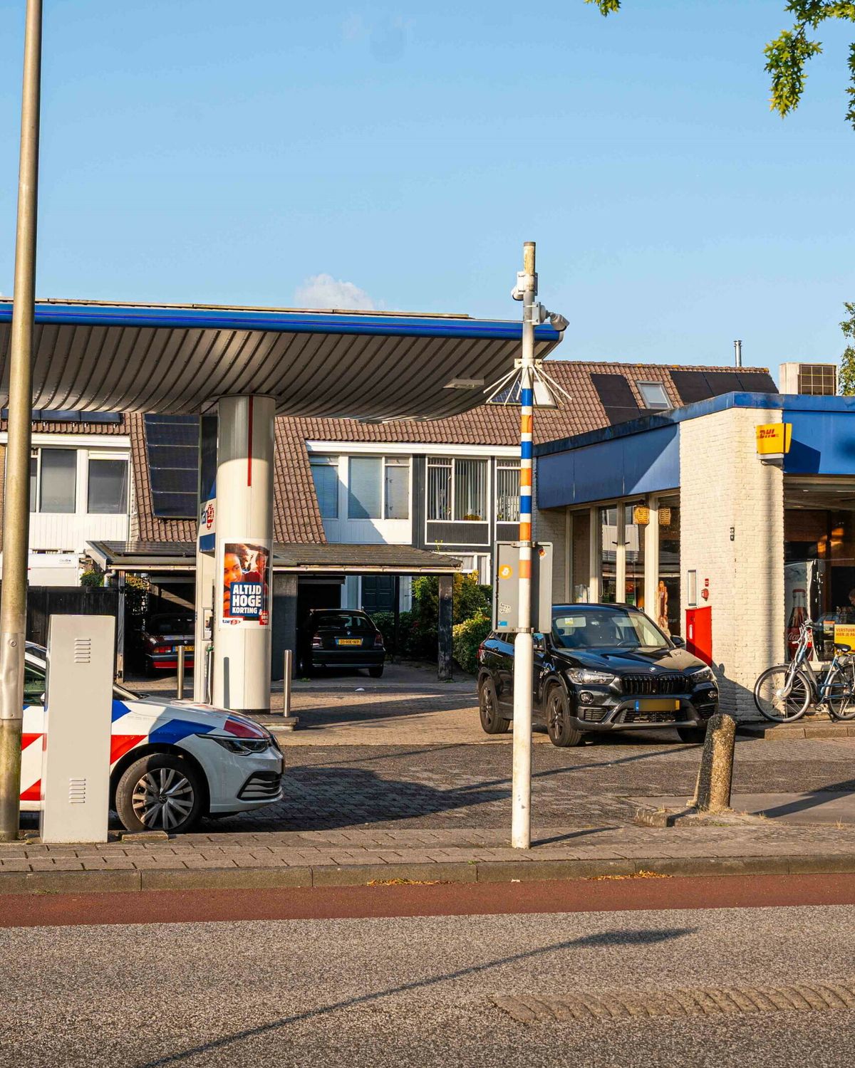 Gewapende overval op tankstation Heerenveen | Beelden van overval in Leeuwarden online - Omrop ...