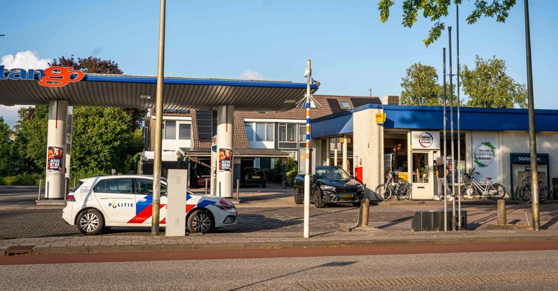 Gewapende overval op tankstation Heerenveen | Beelden van overval in ...
