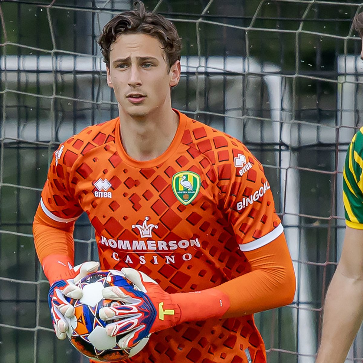 Hugo Wentges hoort nu bij ervaren spelers in de selectie: 'Dat klinkt ...