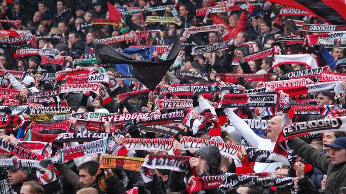 Feyenoord-supporters gaan voor wereldrecord - Rijnmond