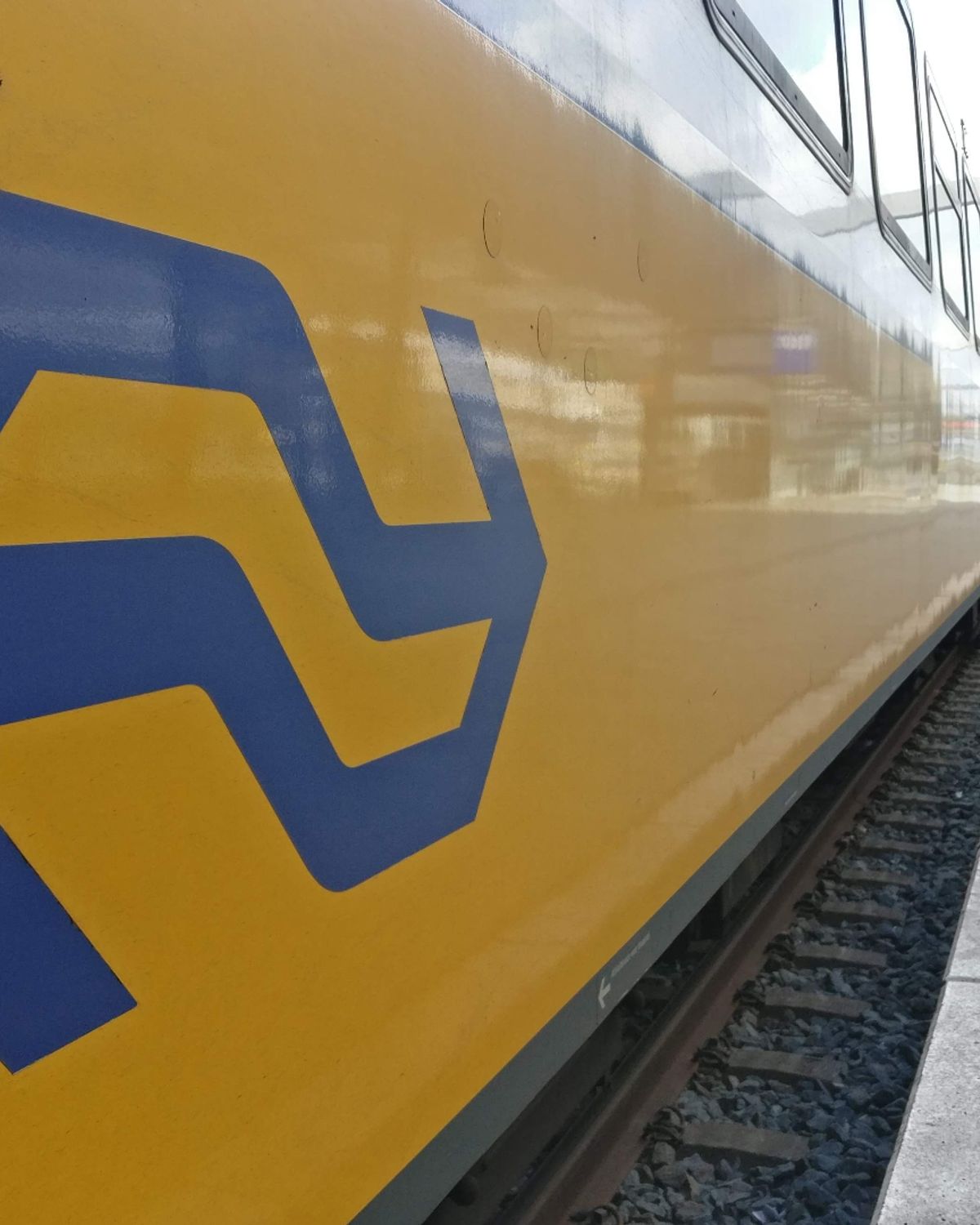 112-nieuws: Woning gesloten na drugsvondst | Jongeren bekogelen trein ...