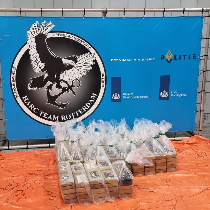 Twee partijen coke onderschept, 600 kilo in totaal - Rijnmond