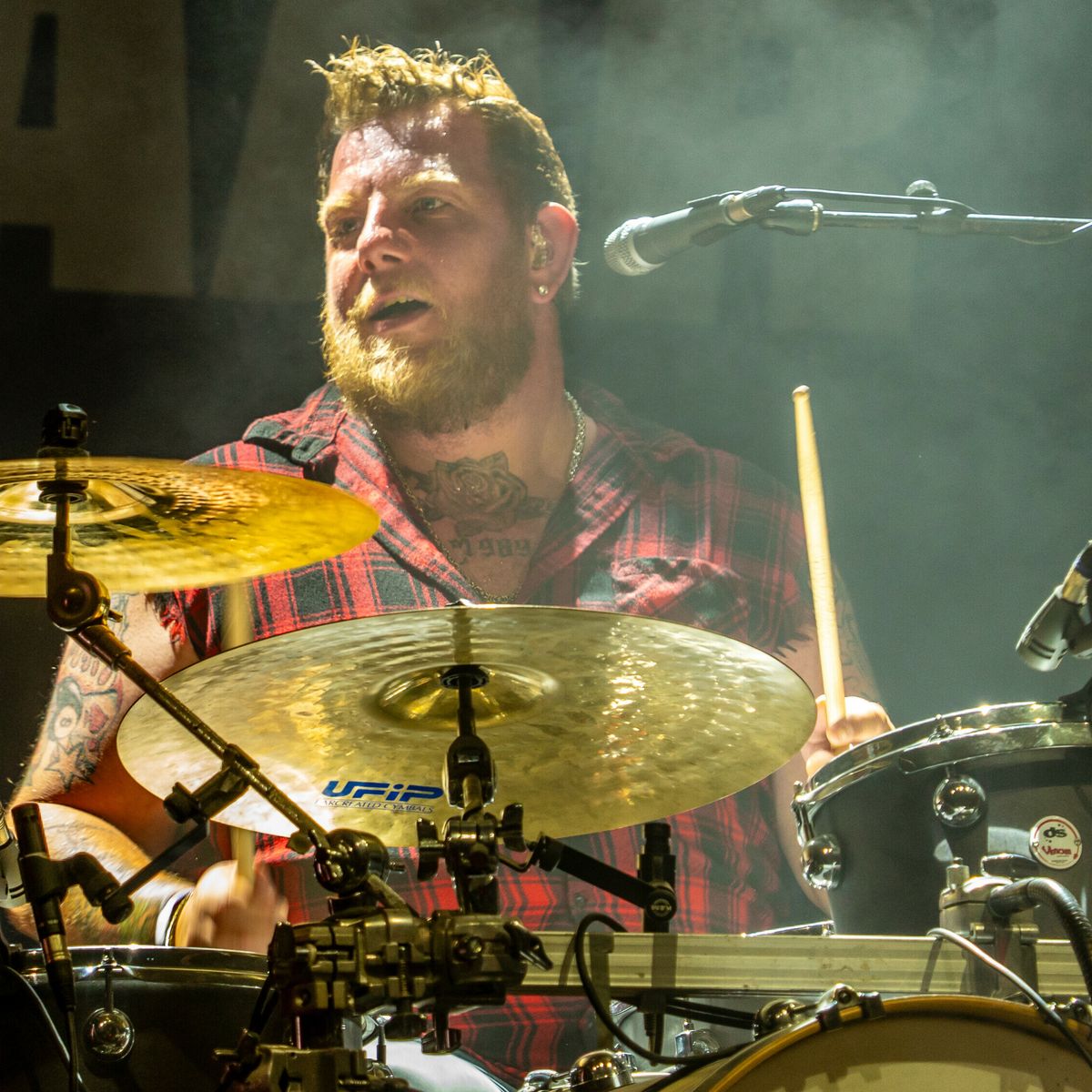 Mooi Wark zet drummer Dennis Hendriks uit de band - RTV Drenthe