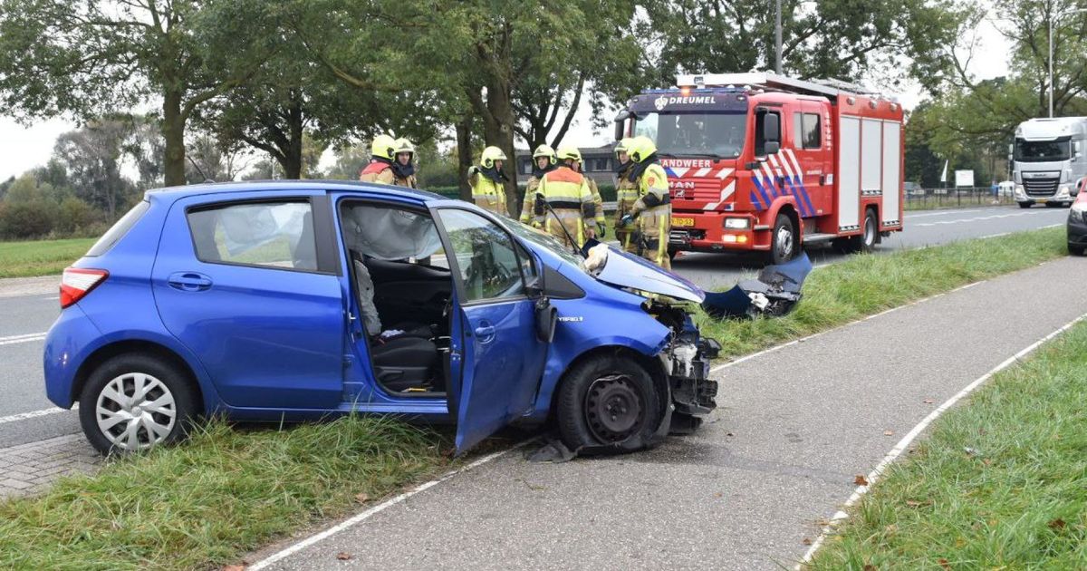 Automobilist gewond bij ernstig ongeluk - Omroep Gelderland