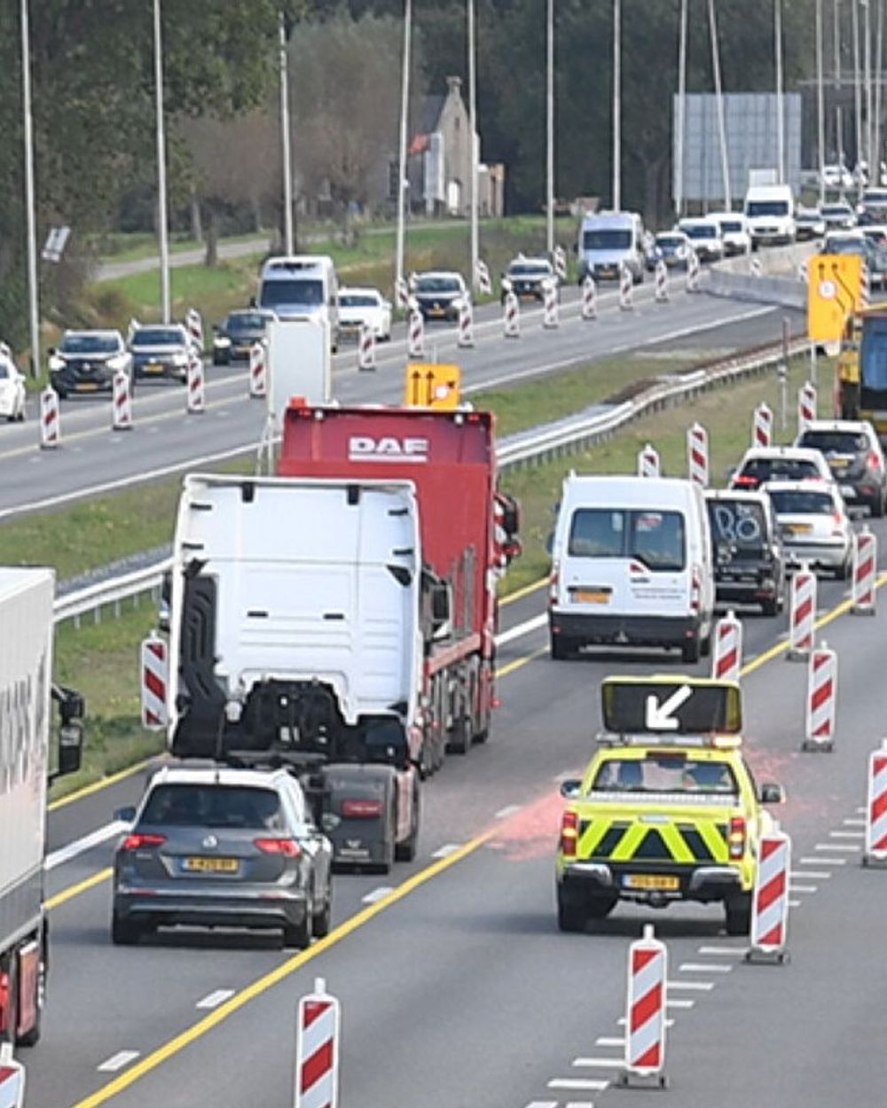 Verwarring voor het verkeer: werkzaamheden A7 nu al begonnen - Omrop ...