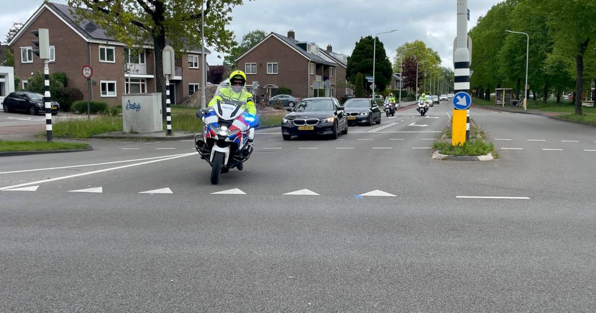 Motoragenten Noord-Nederland oefenen escortes voor wereldleiders - RTV ...