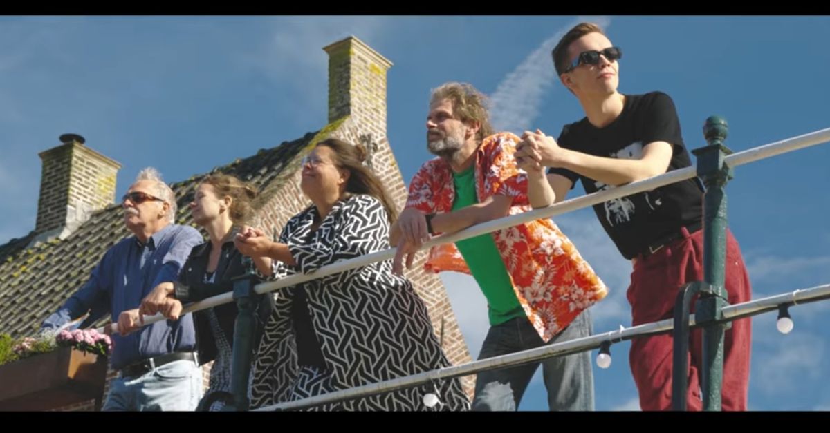 Twij Deuntjes: Alje van Bolhuis met z'n nieuwe band Omtóch! - RTV Noord