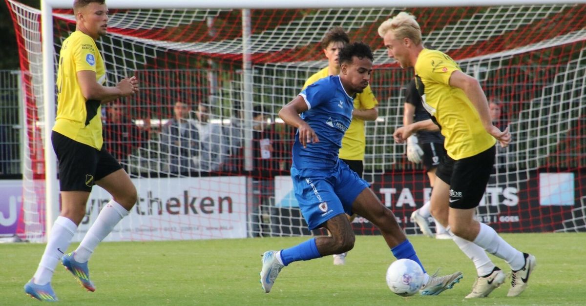 Zeeuws elftal biedt NAC Breda half uur goed weerstand, maar gaat met ...