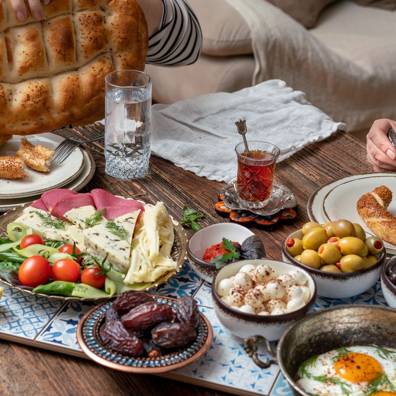 Zo'n 21.000 gratis maaltijden tijdens ramadan in Roermond - L1 Nieuws